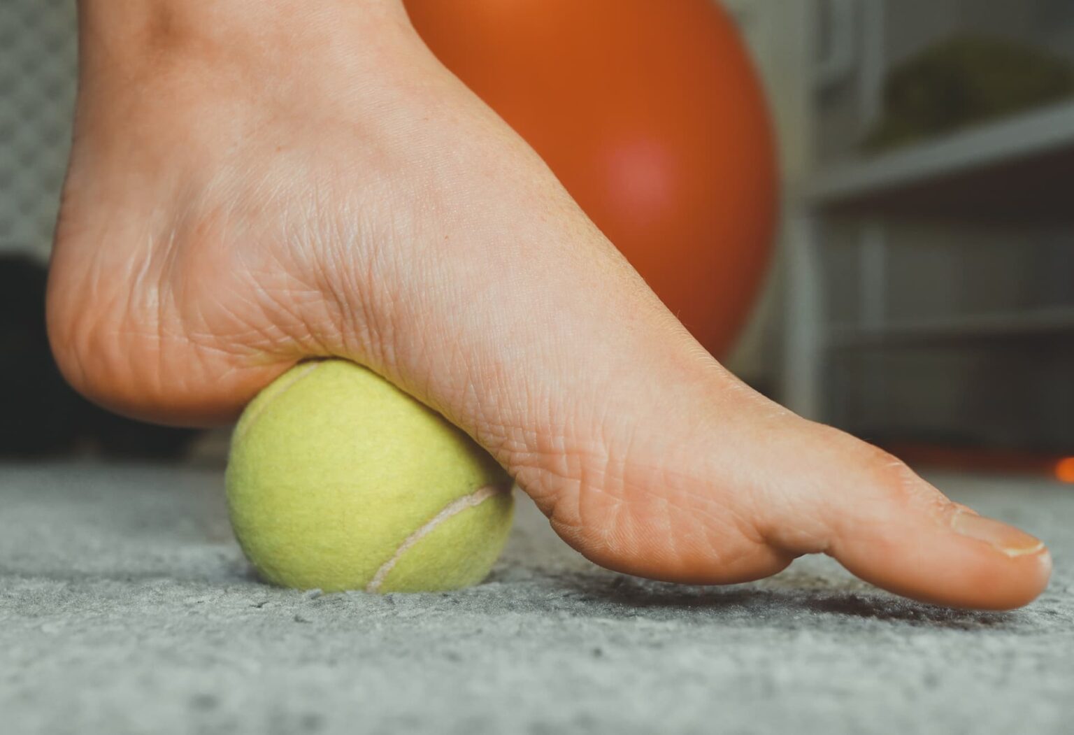 Fascite Plantar: causas, sintomas e tratamento - Instituto Trata