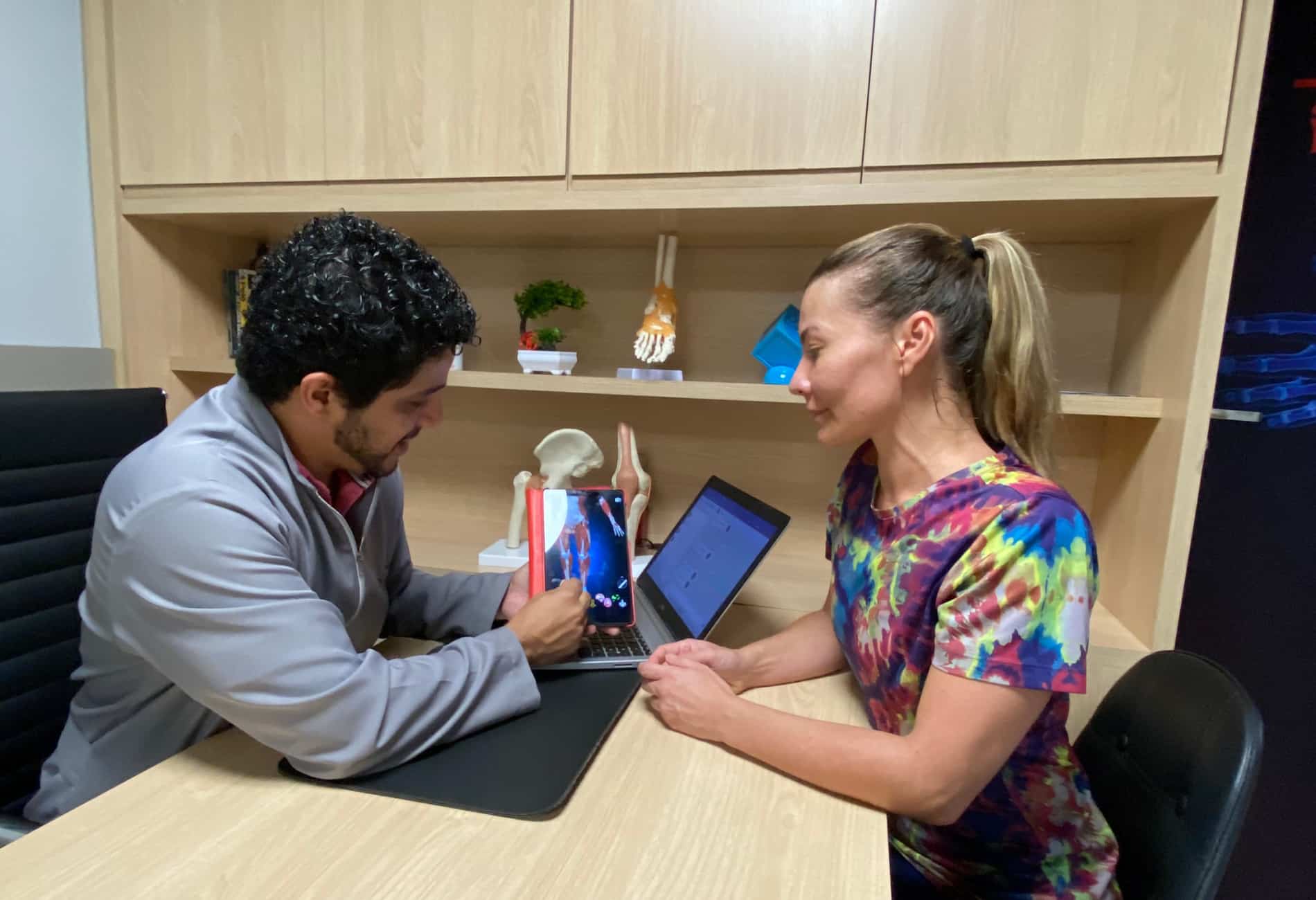 Tendinite Glútea: sintomas, fisioterapia e exercícios - Instituto Trata